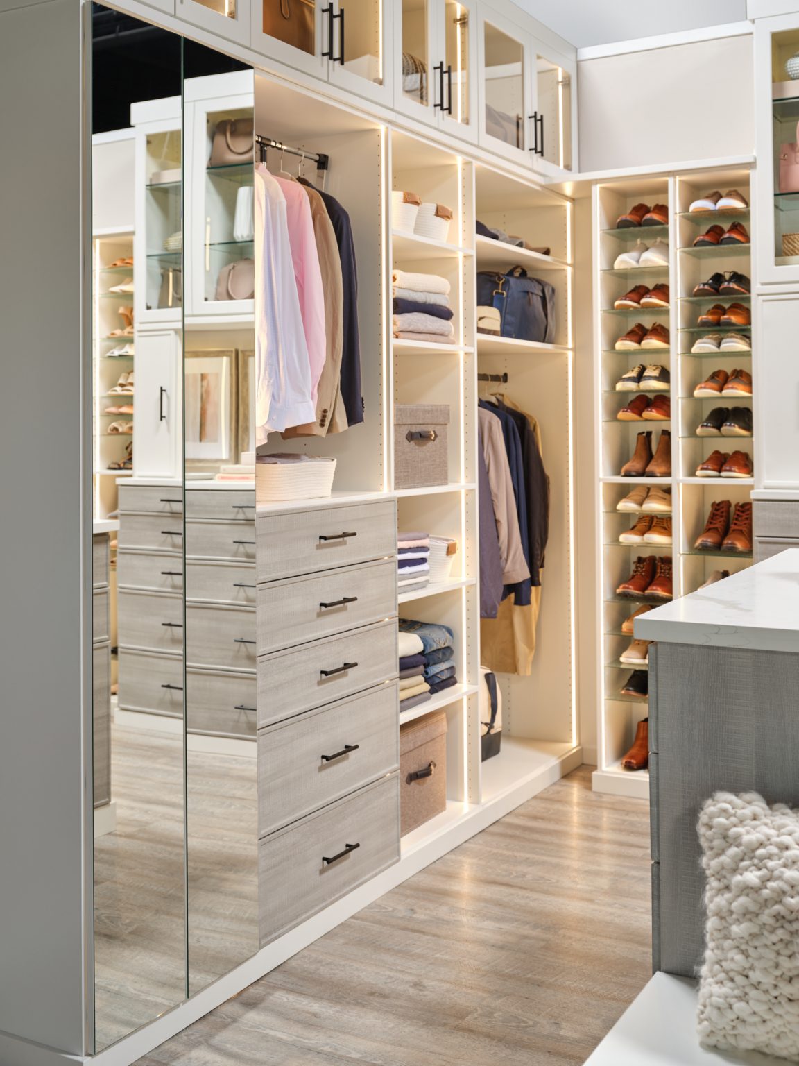 Boutique Closet | Arctic White & River Rock | Inspired Closets